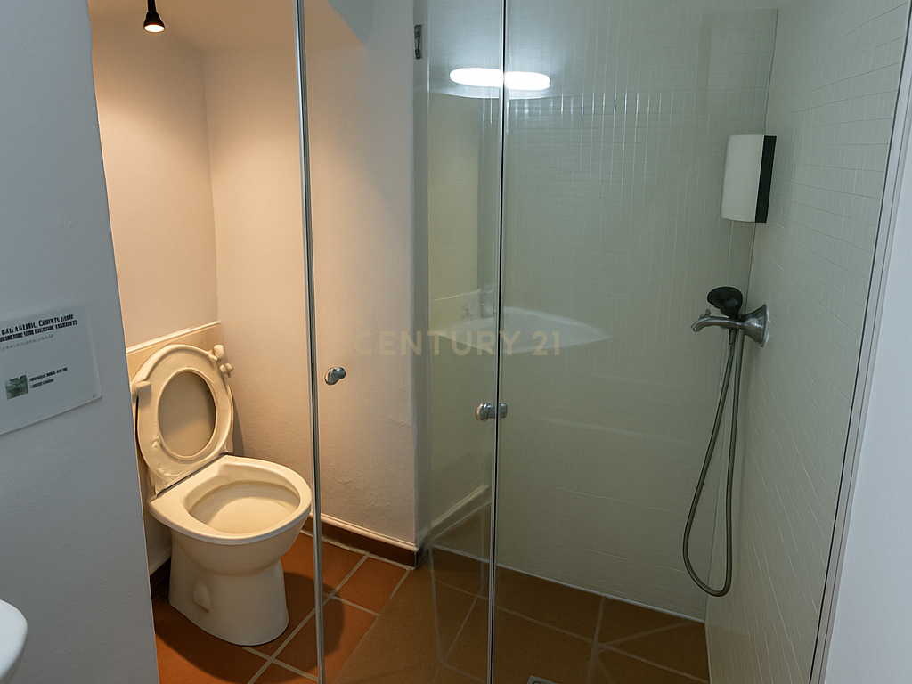 C0120-00675 | Edificio reformado con licencia turística: 3 apartamentos ...