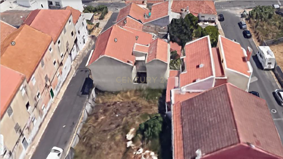 C0537-00192 | Anexo inserido em moradia, localizado em São João da Talh