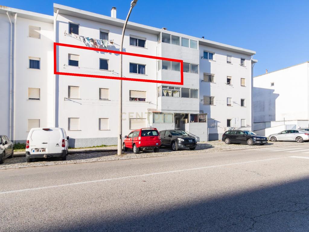 C0355-01732 | Apartamento T3 na Marinha Grande, Leiria